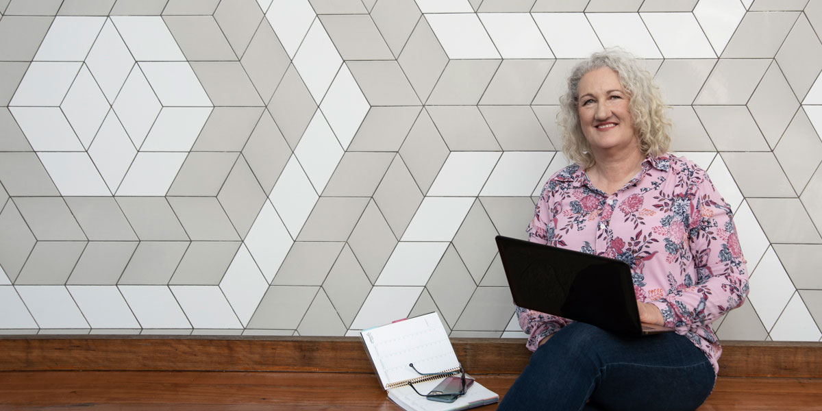 About Dee | Dee Scown